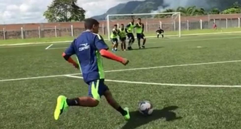 Reimond Manco perfecciona sus tiros libres al mismo estilo de Lionel ...