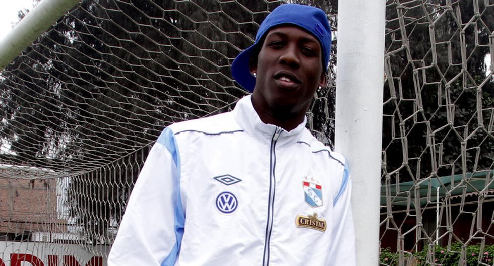 Advíncula dice que "hasta ahora" no etiende su expulsión | FUTBOL ...