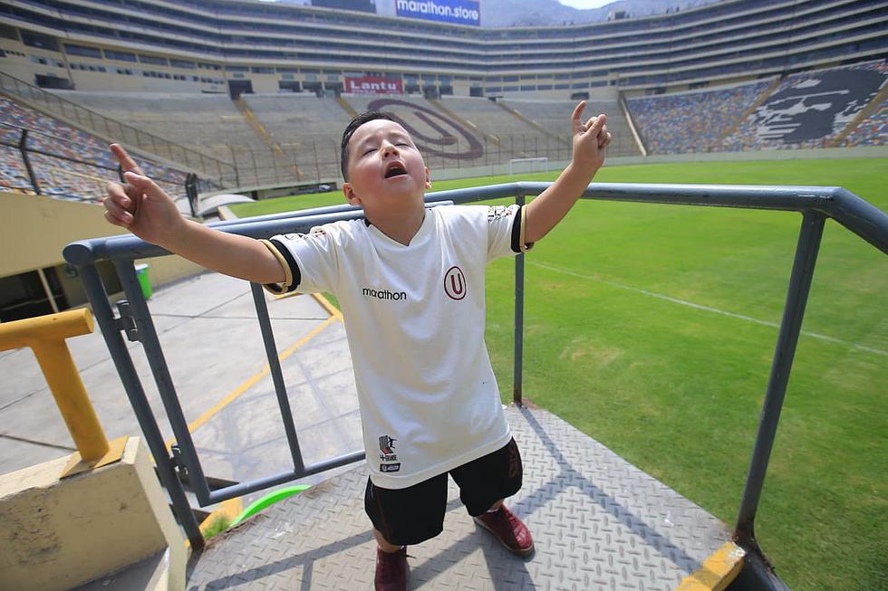 Universitario: Niño de la portada de El Bocón recibe sorpresa en el ...